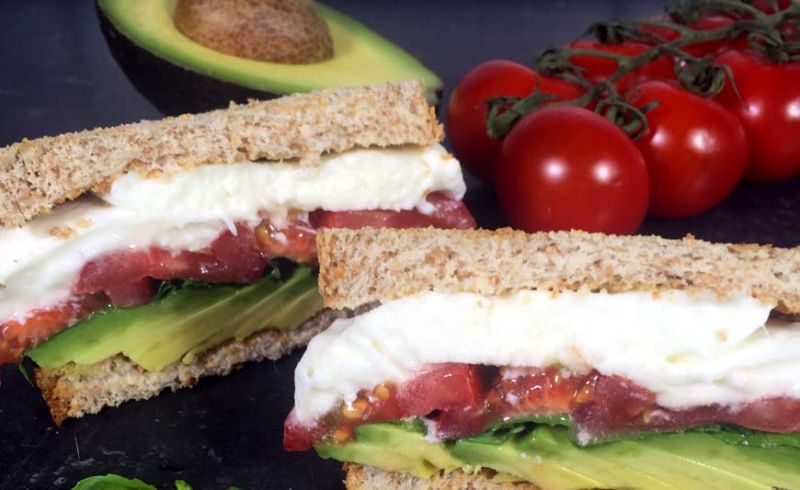 DAY 2 - 30DaysOfAvoToast: The Italian One - AvoSeedo